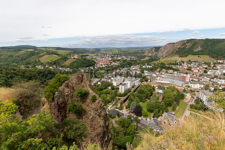 从 Bad Muenster am Stein-Ebernburg 市的 Rheingrafenstein 欣赏风景高清摄影大图-千库网