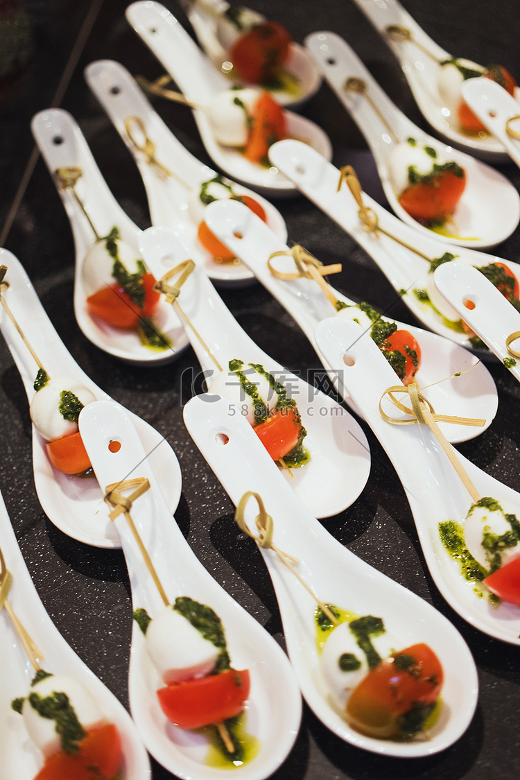 马苏里拉奶酪和西红柿。高清摄影大图-千库网