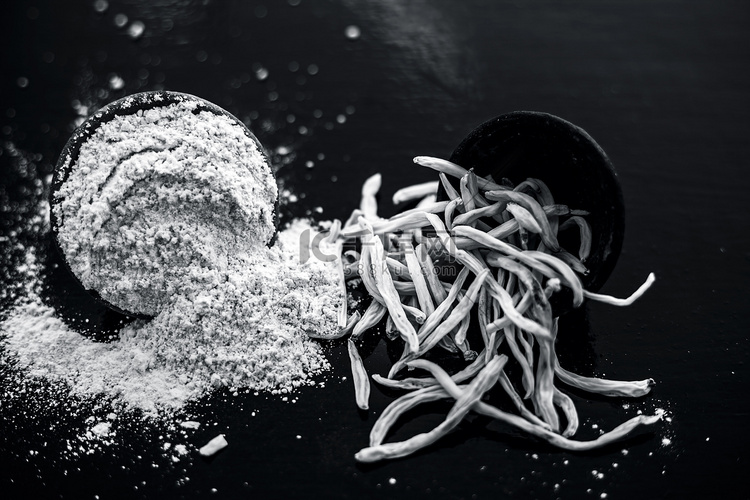 流行的印度和亚洲 Ayurvedic 有机草药 Musli Safed Moosli/ Shaqaqule/ Dholi Musli ...