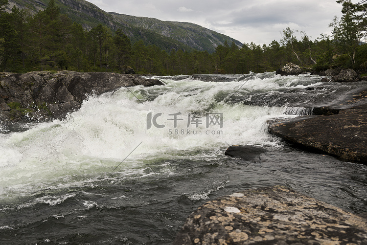 挪威的 likholefossen 瀑布高清摄影大图-千库网