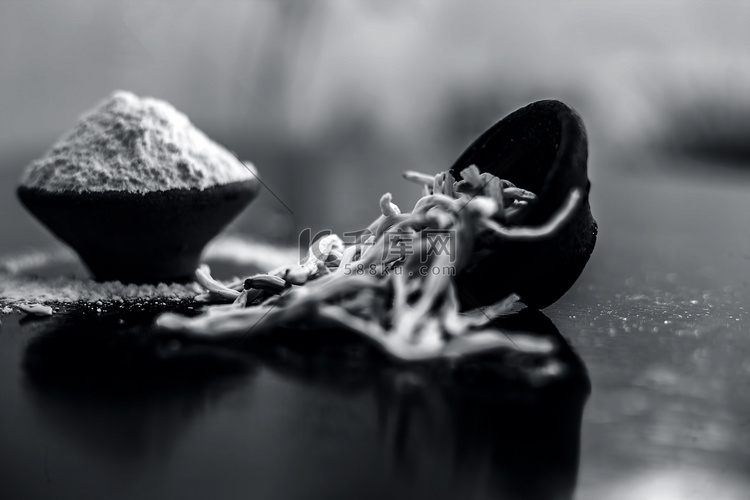 流行的印度和亚洲 Ayurvedic 有机草药 Musli Safed Moosli/ Shaqaqule/ Dholi Musli ...