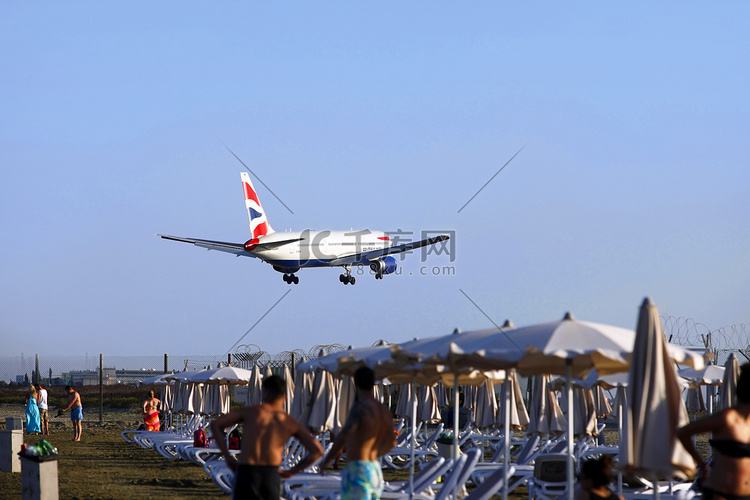 英国航空公司空客 A320高清摄影大图-千库网