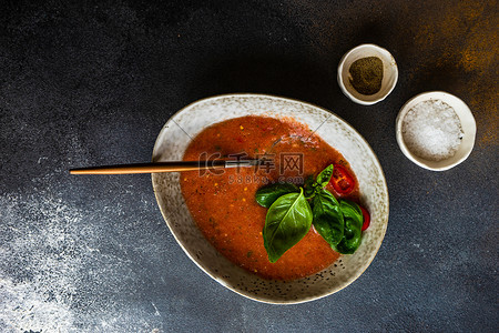 传统西班牙汤西班牙凉菜汤高清摄影大图-千库网