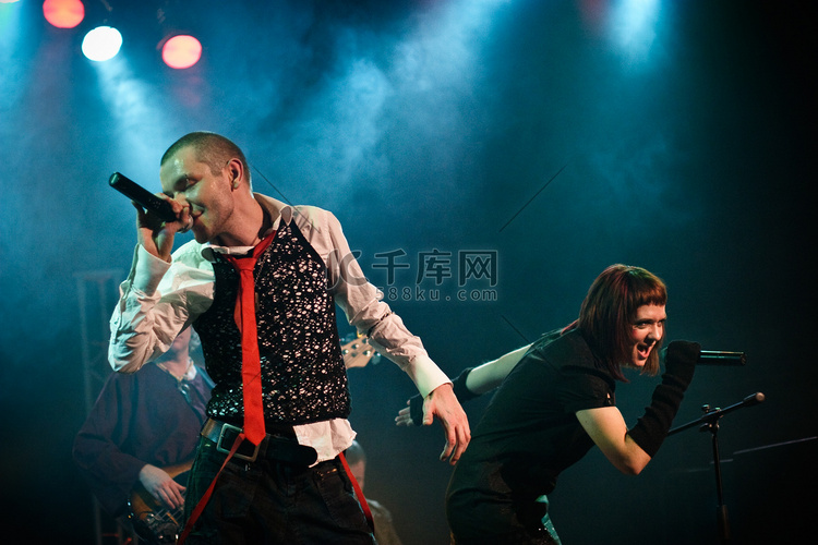 莫斯科-3 月 9 日：Razoom 乐队在马克的 OTV2 现场表演中表演高清摄影大图-千库网