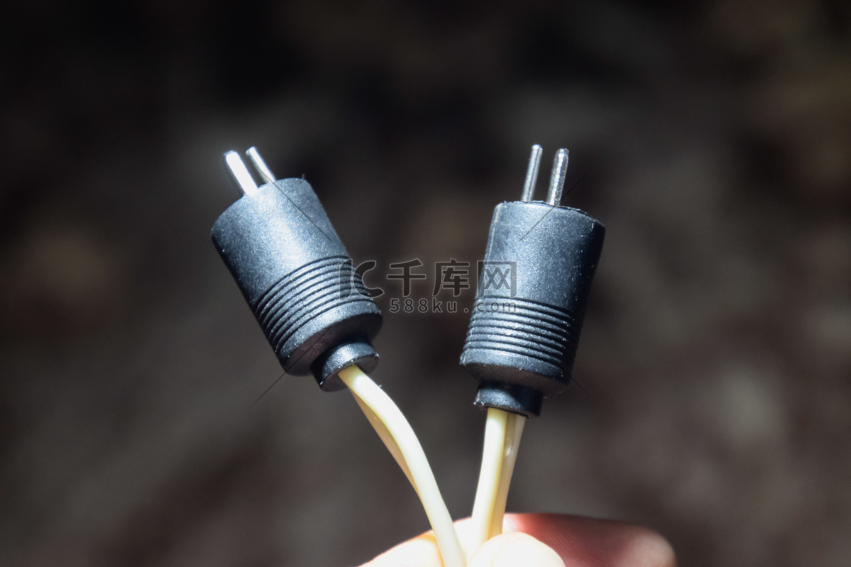 DIN 41529。插头点是破折号，苏联标准的声学插头。高清摄影大图-千库网