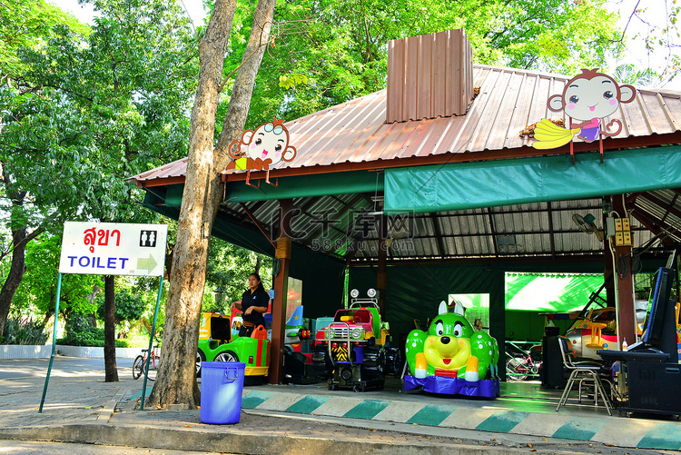 曼谷考丁公园杜斯特动物园的 Skippy Land 游戏站，高清摄影大图-千库网
