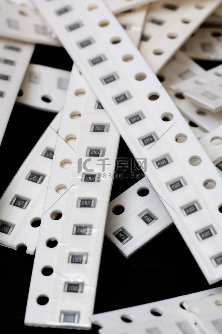 堆 smd 芯片 0805 电阻器关闭高清摄影大图-千库网