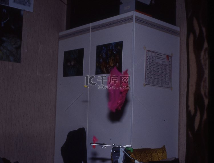 气球爆炸了高清摄影大图-千库网