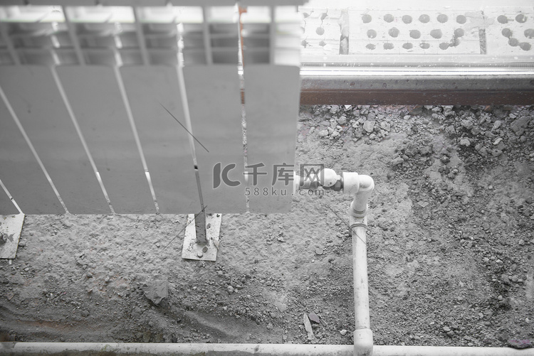 新安装的加热电池高清摄影大图-千库网