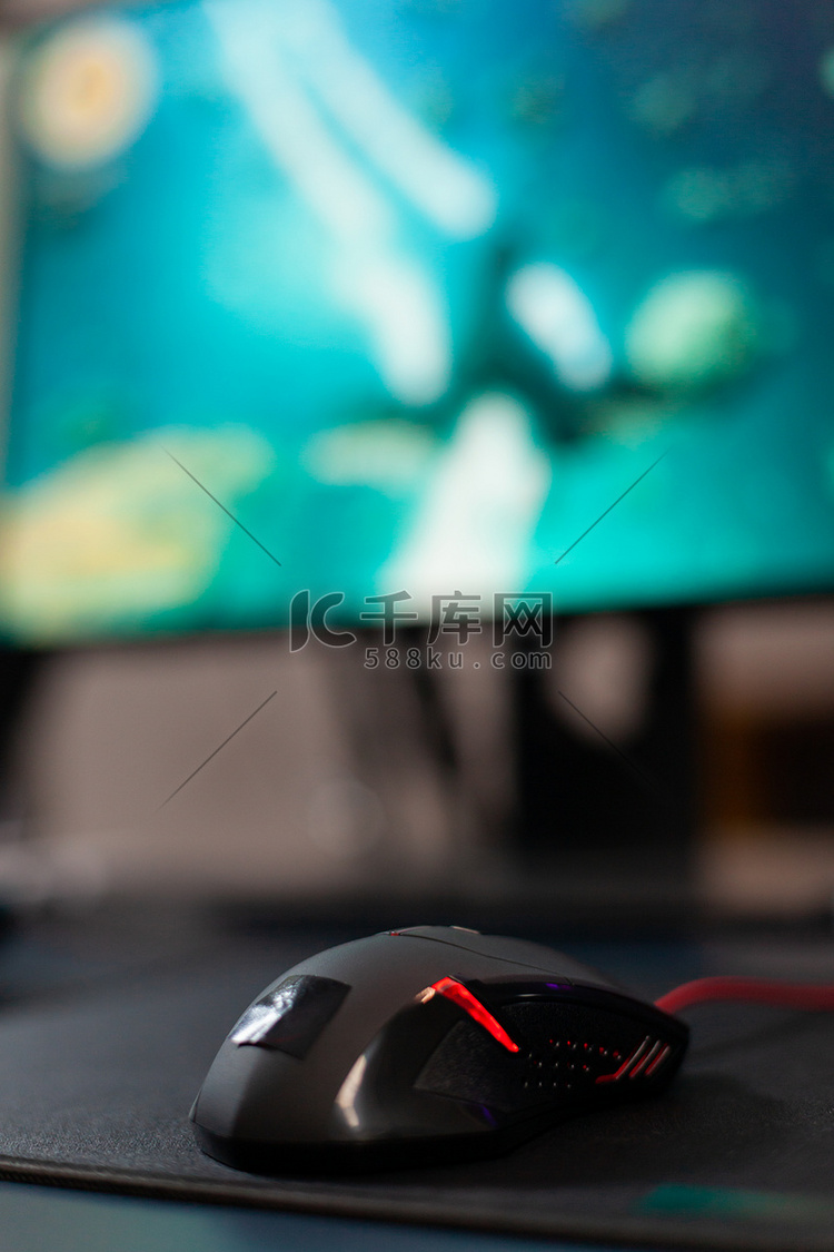 关闭游戏家庭工作室中的鼠标高清摄影大图-千库网