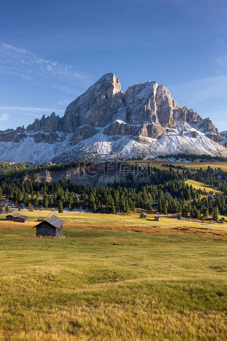普蒂亚山 - 维尔茨约赫 - Passo delle Erbe - 意大利上阿迪杰高清摄影大图-千库网