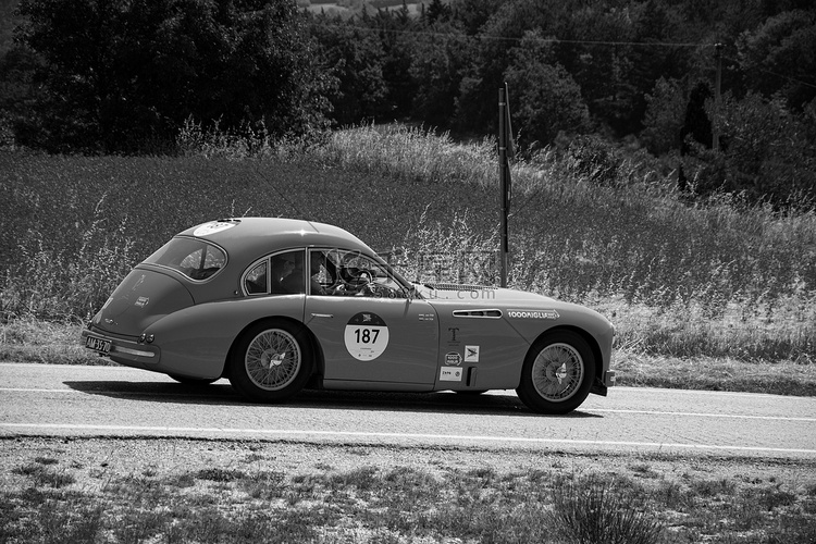 TALBOT-LAGO T26 GS 1950 在拉力赛 Mille Miglia 2022 的一辆旧赛车上，意大利著名的历史比赛（1927 ...