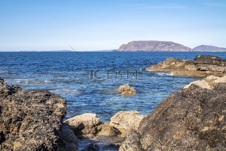 爱尔兰多尼戈尔郡法纳德半岛 Great Pollet Sea Arch 旁边的海滩高清摄影大图-千库网