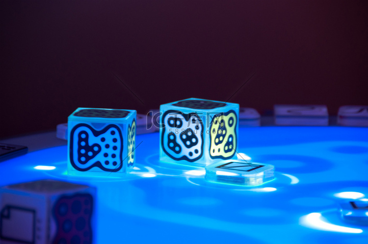 使用 Reactable 的 DJ-Set高清摄影大图-千库网