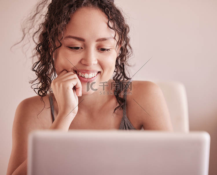我迫不及待地想让大家阅读我最新的博文。高清摄影大图 千库网