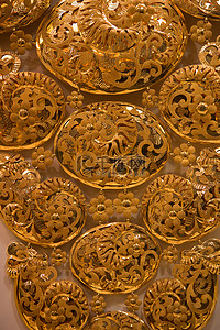 商店橱窗里的金饰高清摄影大图-千库网