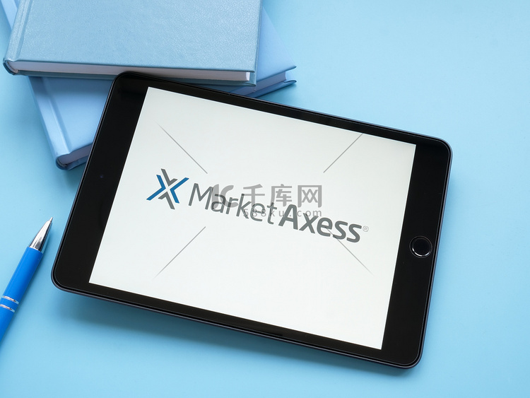 KYIV, UKRAINE - October 21, 2021. MarketAxess Holdings Inc 徽标在屏幕上。高清摄影大 ...