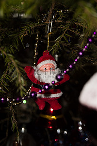 新年或圣诞节现场装饰优雅的云杉特写高清摄影大图-千库网