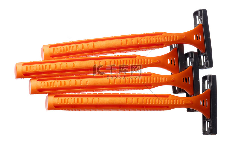 白色背景上隔离的一次性剃须刀套装高清摄影大图-千库网