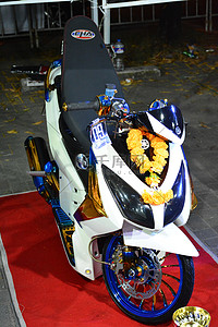 菲利普帕赛 Bumper to Bumper 车展上的雅马哈摩托车高清摄影大图-千库网