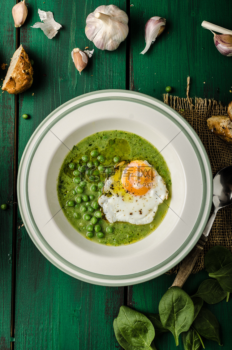 嫩豌豆汤高清摄影大图-千库网