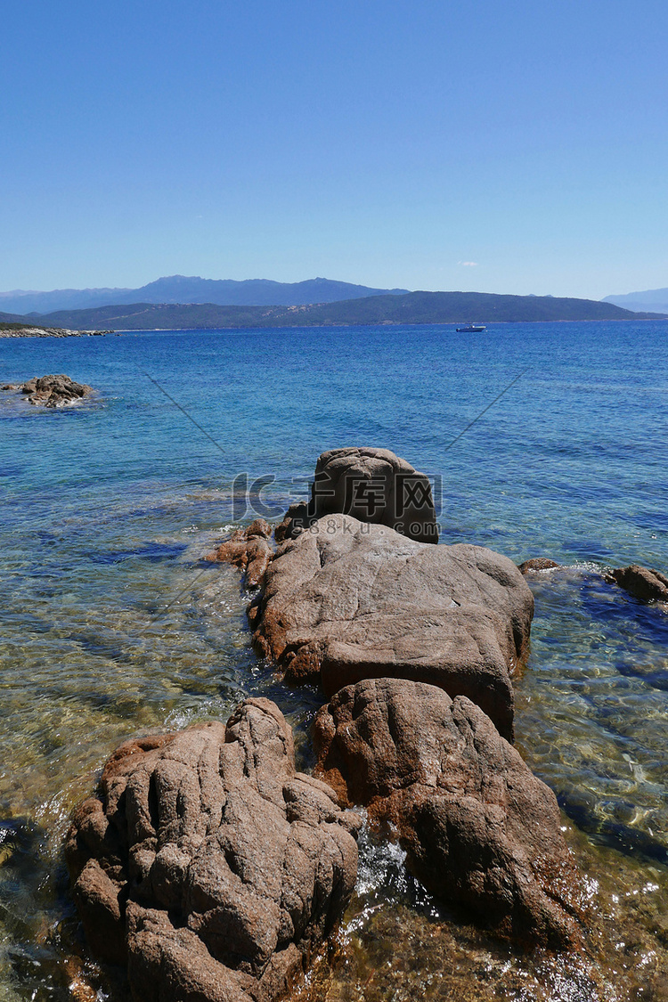 南科西嘉岛，在美丽的水上度假。高清摄影大图-千库网