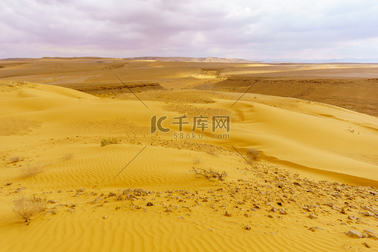 Uvda 山谷的沙漠景观和沙丘高清摄影大图-千库网