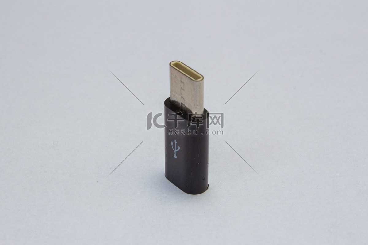 Micro USB 转 type-c USB 小适配器高清摄影大图-千库网