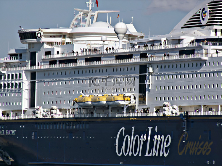 Color Fantasy 运营奥斯陆-基尔航线高清摄影大图-千库网