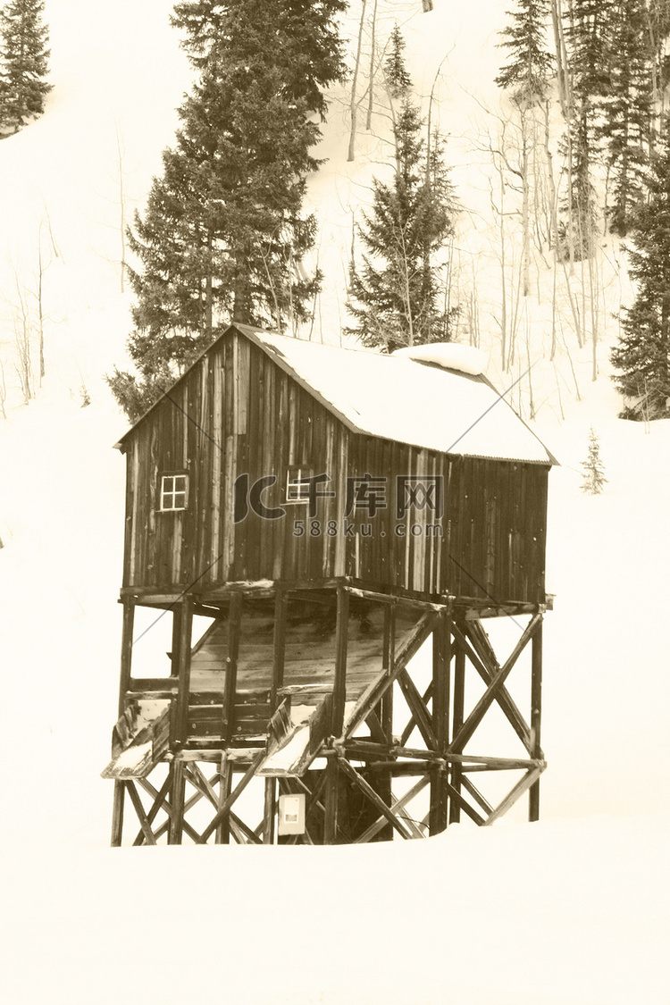 采矿小屋高清摄影大图-千库网