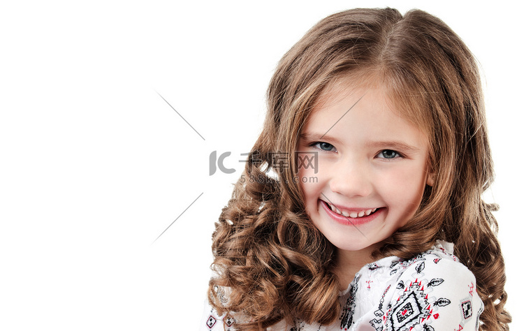 可爱微笑小女孩的肖像 高清摄影大图-千库网