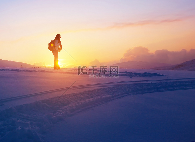 Active winter holidays高清摄影大图-千库网