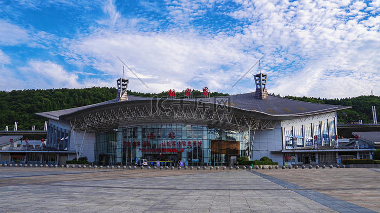 实拍旅游城市湖南张家界火车站摄影高清摄影大图-千库网