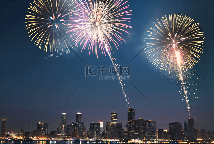 夜晚空中绽放的美丽烟花摄影图18高清摄影大图-千库网