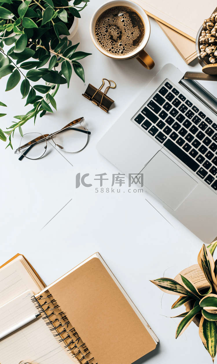 笔记本电脑书桌办公桌面37高清摄影大图-千库网