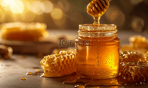 新鲜蜂蜜高清摄影大图-千库网