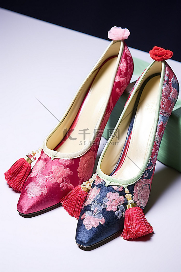 带流苏的鞋和包背景图片免费下载_海报banner/高清大图_千库网(图片编号7010619)