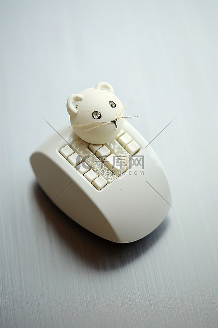 带有 Windows 玻璃按钮的白色鼠标背景图片免费下载_海报banner/高清大图_千库网(图片编号7155432)