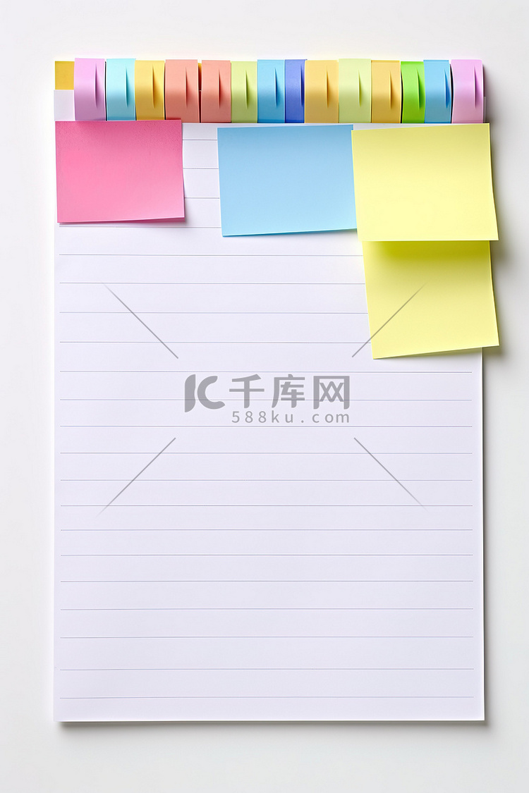 白色背景上贴有便签的纸垫背景图片免费下载_海报banner/高清大图_千库网(图片编号7015308)