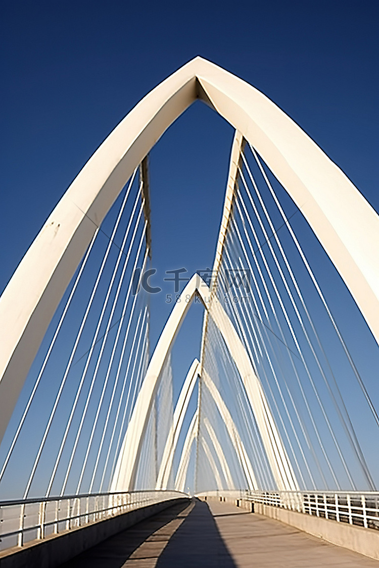 克卢日克罗地亚桥梁现代高层建筑和拱桥重建现代设计欧洲背景图片免费下载_海报banner/高清大图_千库网(图片编号7091208)