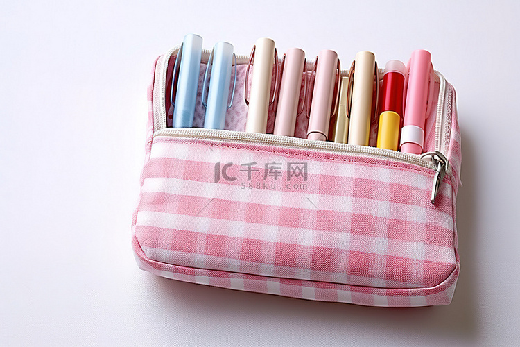 粉色铅笔盒，里面有钢笔背景图片免费下载_海报banner/高清大图_千库网(图片编号7123131)
