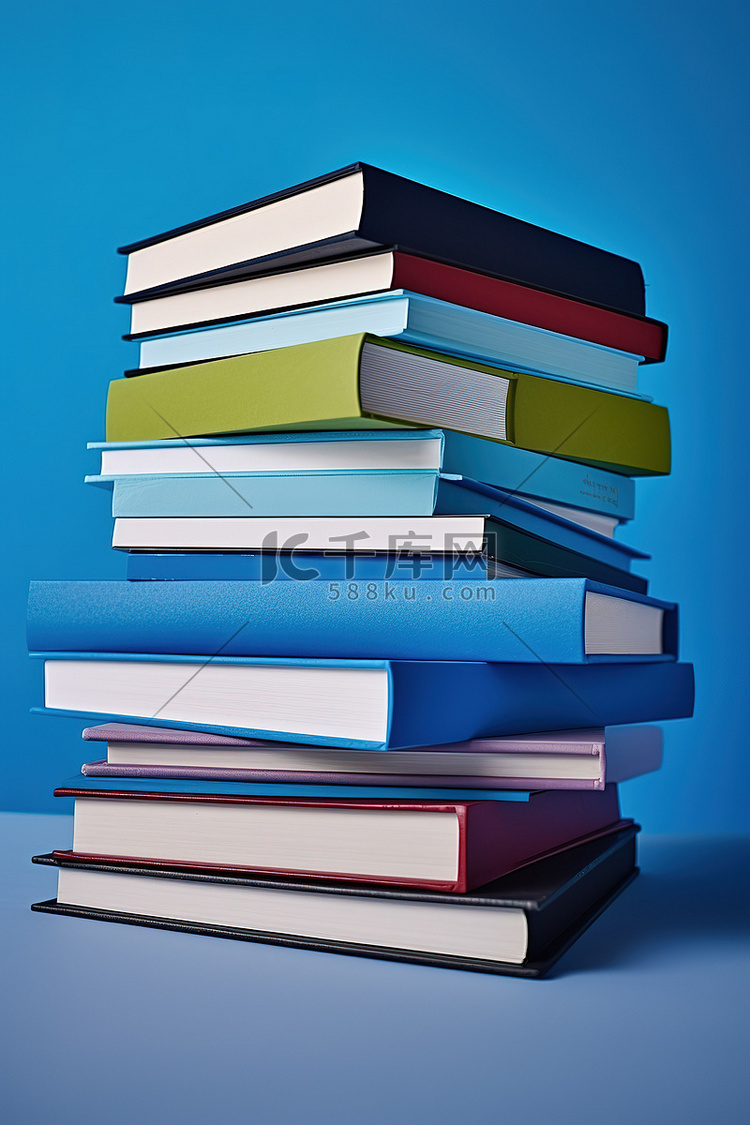 一堆不同颜色的书背景图片免费下载_海报banner/高清大图_千库网(图片编号7012937)