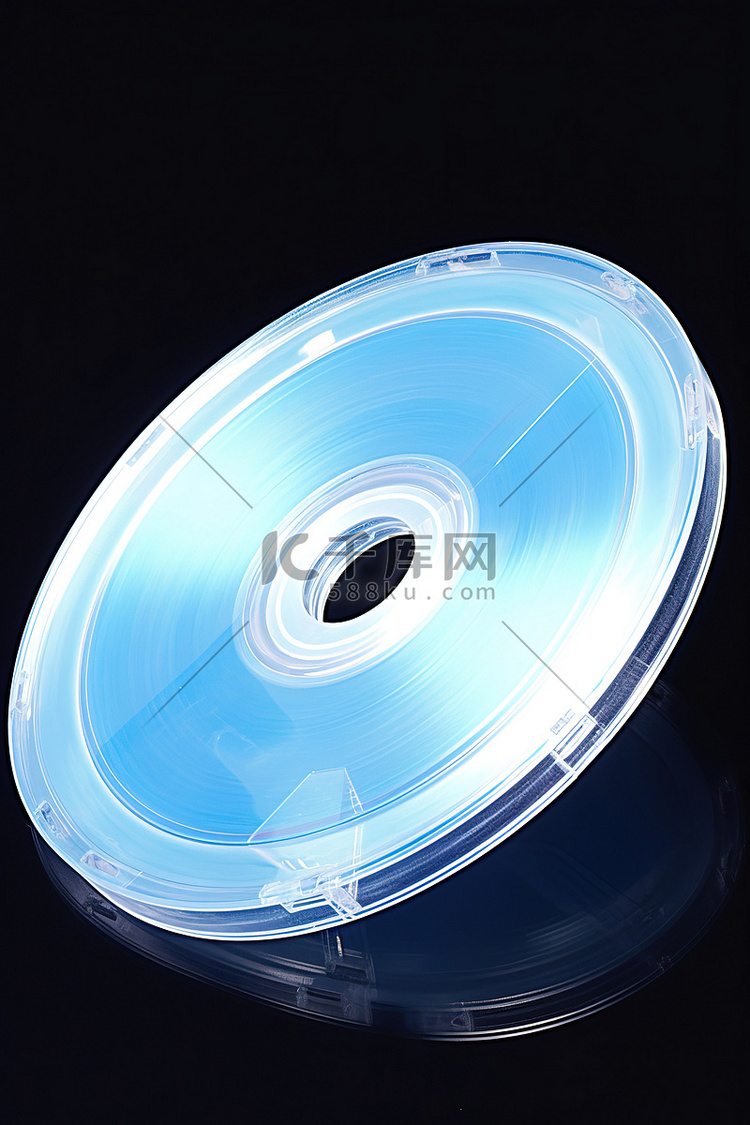 一张 CD，放在透明盒中，与白色背景隔离背景图片免费下载_海报banner/高清大图_千库网(图片编号7163496)