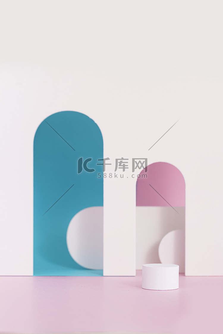 蓝粉拼色产品纯场景图高清摄影大图-千库网