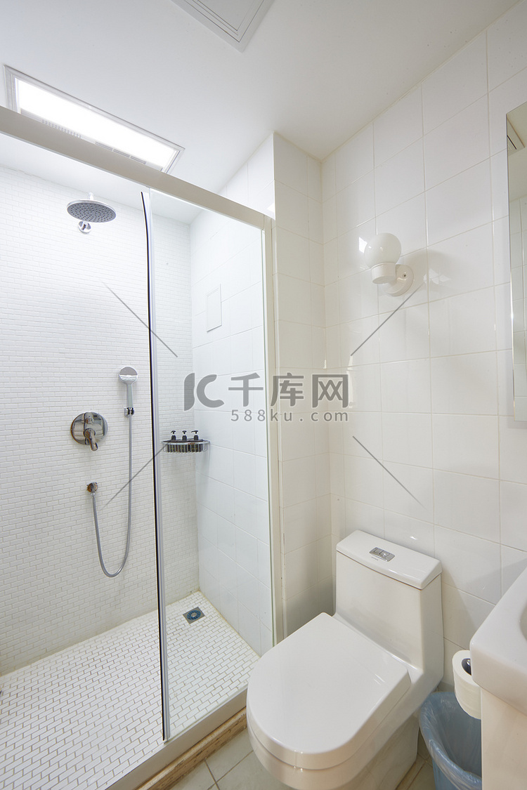 卫生间智能洁具马桶淋浴喷头水龙头高清摄影大图-千库网