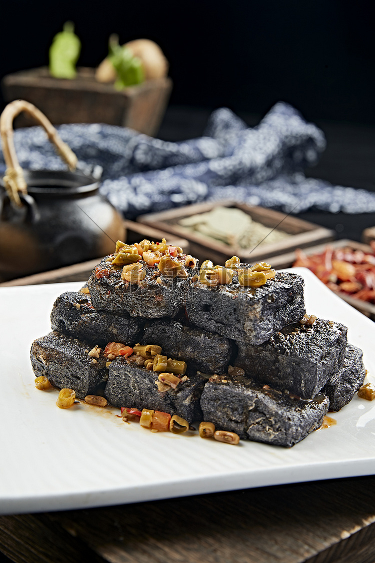 油炸长沙火宫殿臭豆腐高清摄影大图-千库网