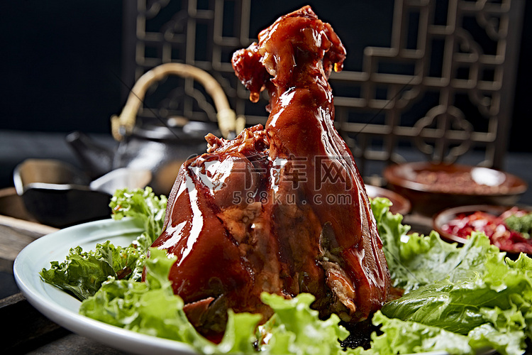 婚宴菜浇汁红焖肘子高清摄影大图-千库网