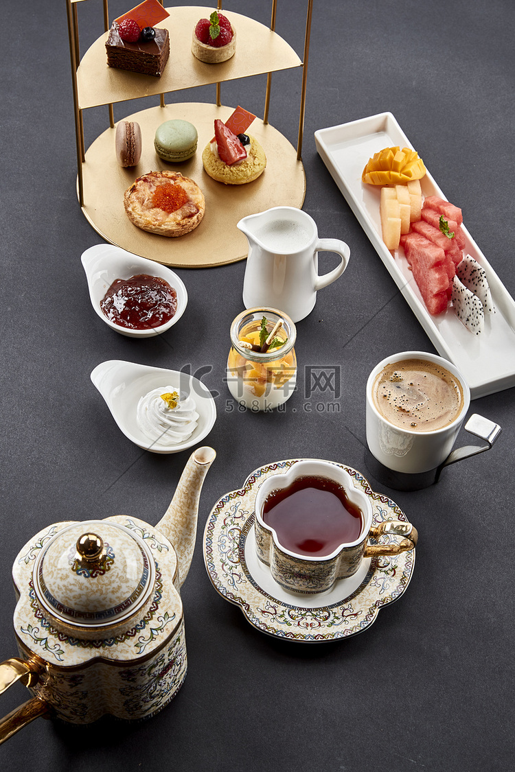 铺满一桌的精致美味英式下午茶高清摄影大图-千库网
