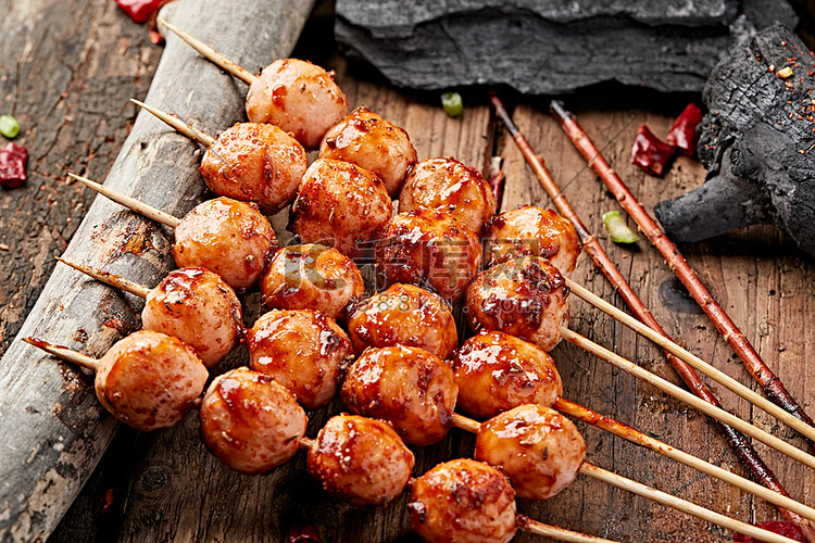 炭烤鱼丸虾丸高清摄影大图-千库网