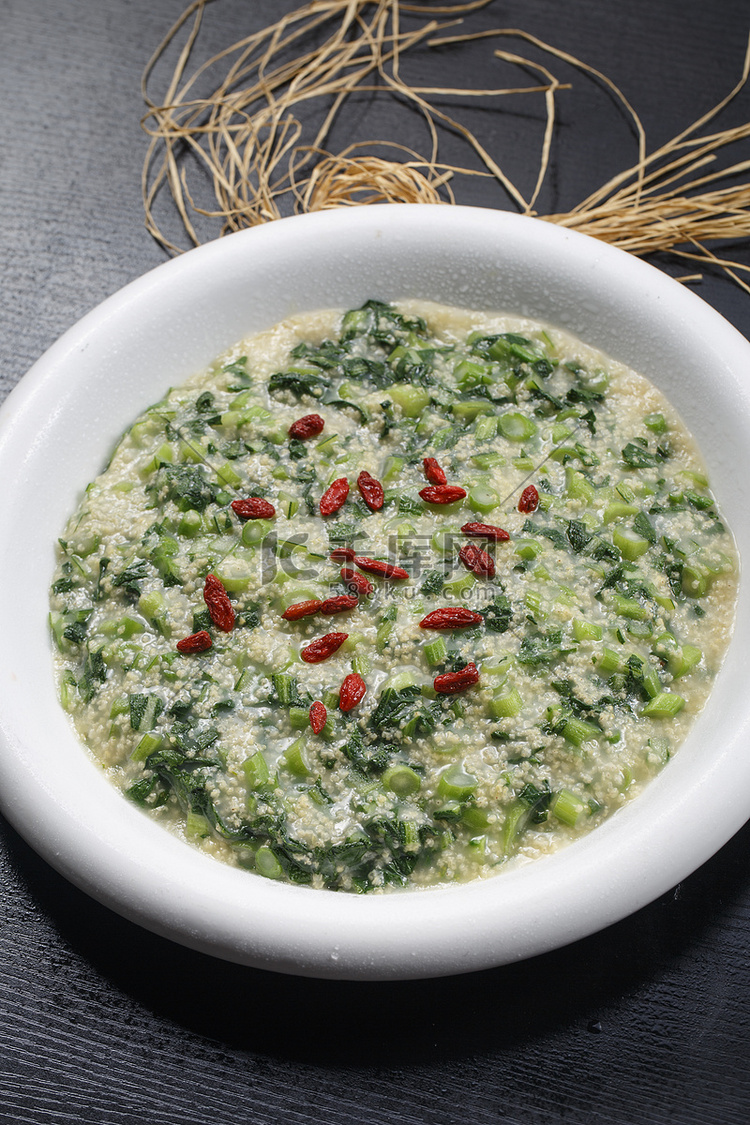 枸杞滋补蔬菜粥高清摄影大图-千库网